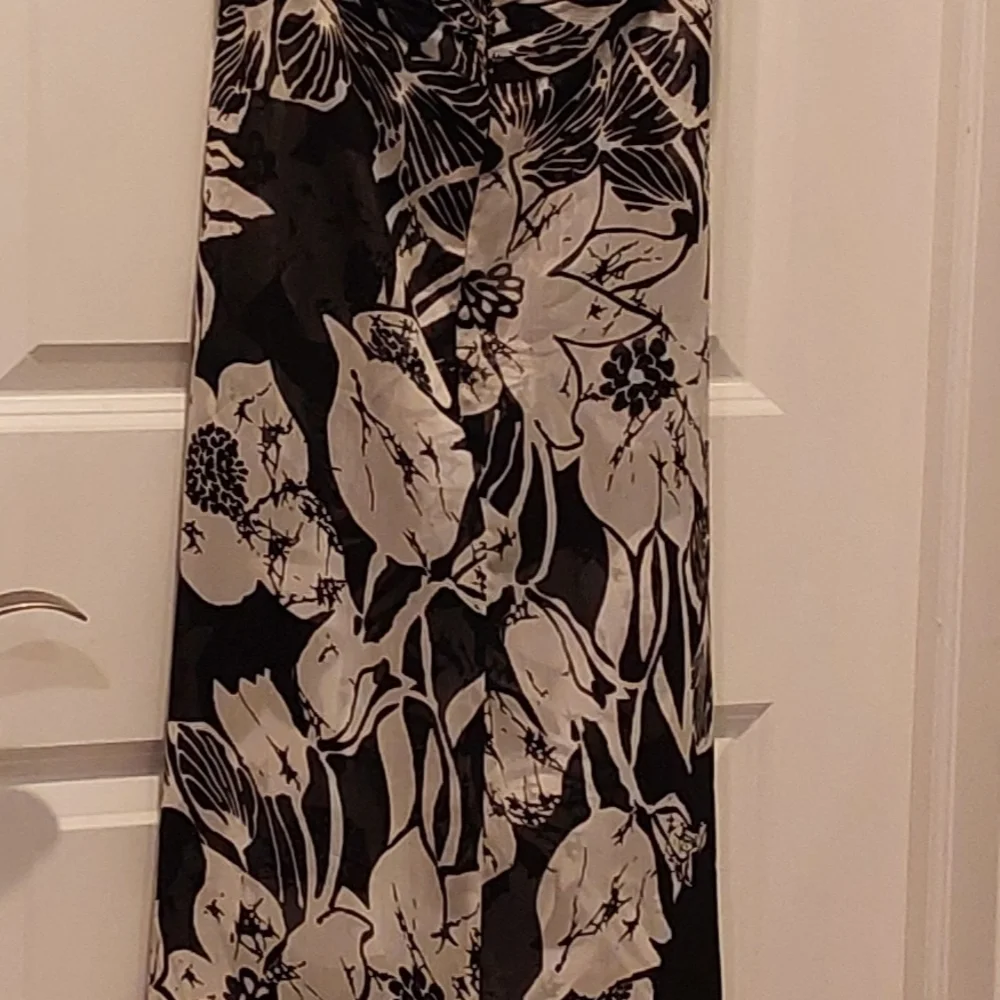 White House Black Market | Dresses | White House Black Market Black And ...
